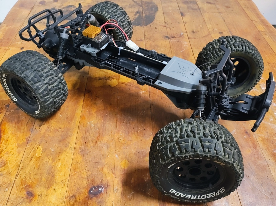 ECX Ruckus 1/10 RC Excellent Condition! Spektrum Remote Control Needs ...