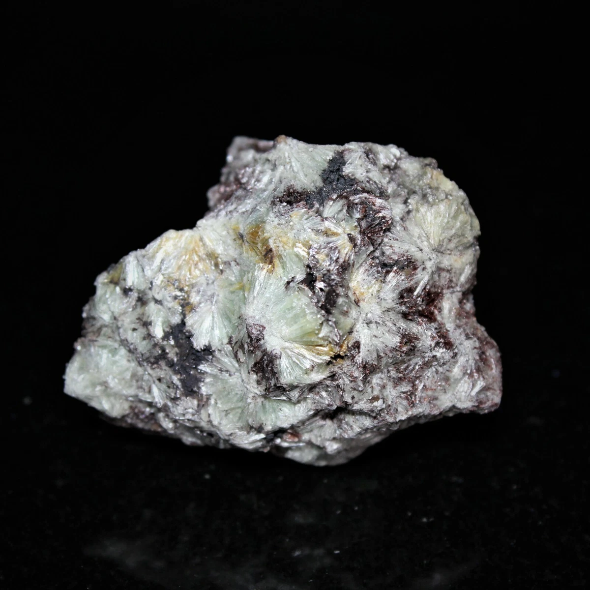Pyrophyllite Green