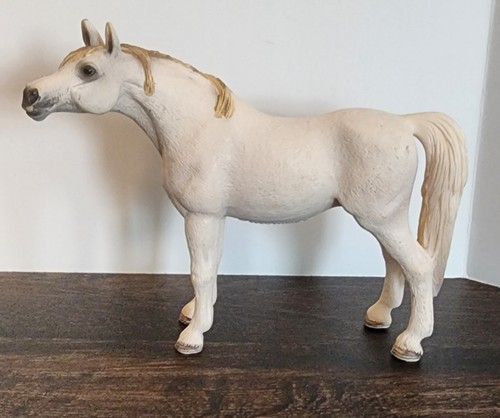 Schleich WHITE ARABIAN MARE Horse Animal Figure 2007 Retired Horse Club ...