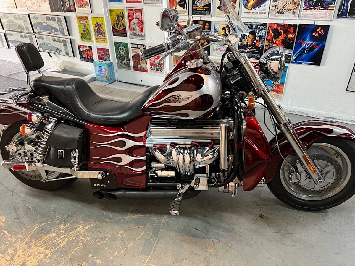 The Boss Hoss Motorcycle Rocks a V-8 Engine