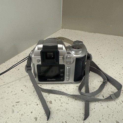 Fujifilm FinePix S3100 6x Optical Zoom Digital Camera + Mem - Silver ...