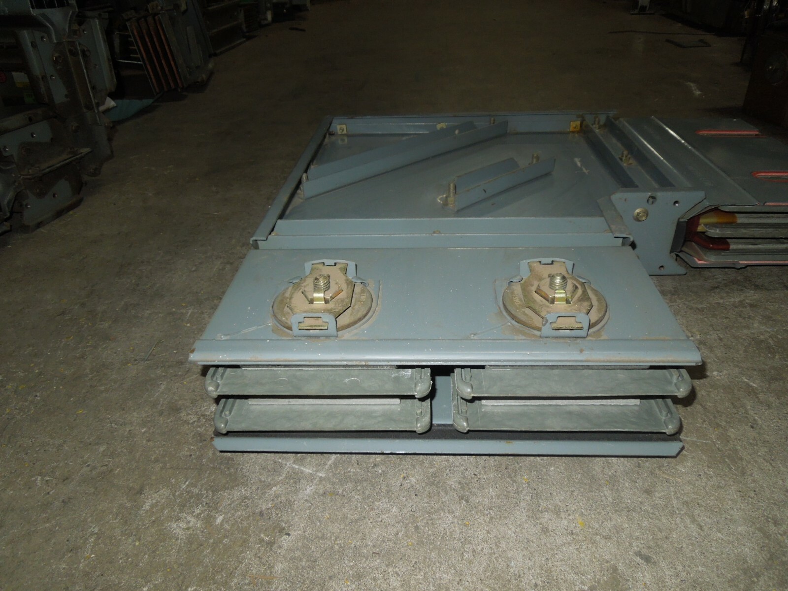 Square D AF-520-LFM15 I-Line Aluminum Feeder Busway 2000A 3ph 4W ...