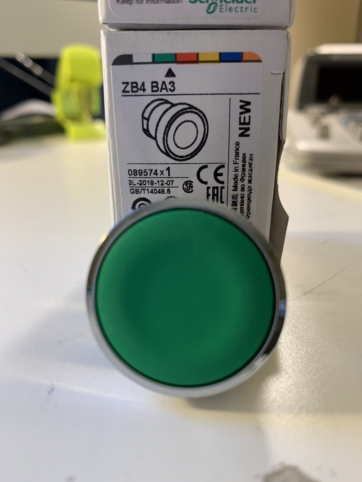 ZB4BA3 GREEN PUSH BUTTON US STOCK AUTHENTIC | eBay