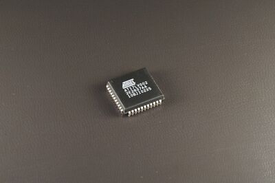 AT17LV002-10BJI Atmel EEPROM Serial 2Wire 2M Bit 3.3V 44 Pin PLCC NOS ...