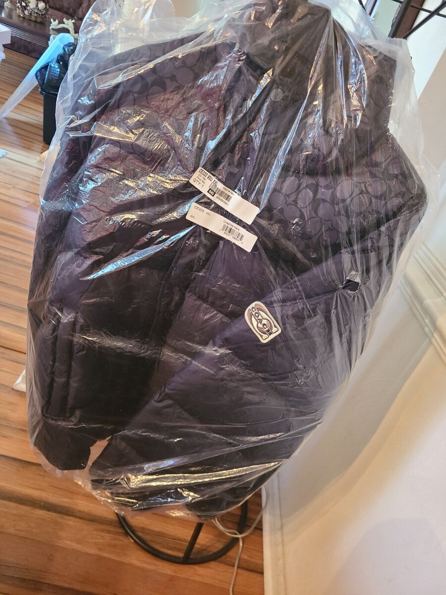 New Coach Logo Men Black Puffer Jacket 2XL Limited Edition New Coach Logo Men Black Puffer Jacket 2XL Limited Edition