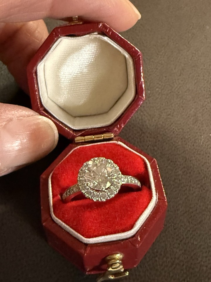 Fine 18kt Gold Simon G Diamond Halo Ring Appraised $9,100 Size 4 1/2 | eBay