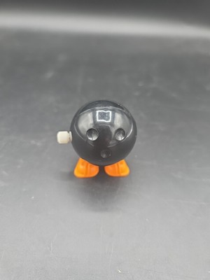 Vintage 1980 TOMY Strolling Bowling Wind up Black Ball Bowling Game | eBay