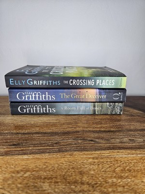 Elly Griffiths Books Ruth Galloway | eBay UK