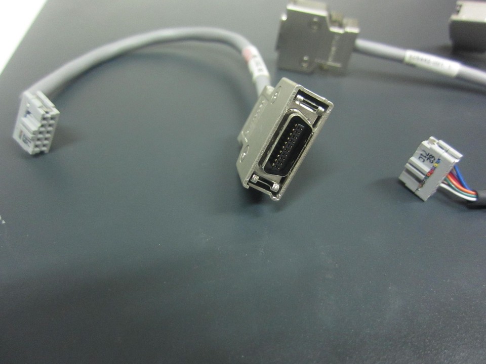 lot of 4 cable 3m 10320 cable Remove from Yaskawa Servopack SGDH-04AE ...