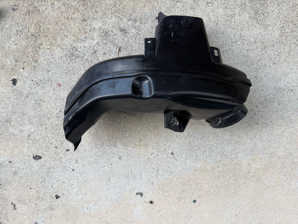 2018-2023 Chevrolet Chevy Equinox Air Cleaner Intake Baffle 84760854 ...