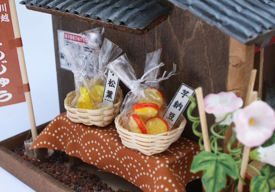 Internal structure of the 8614 Billy handmade Dollhouse Kit Road Series ...