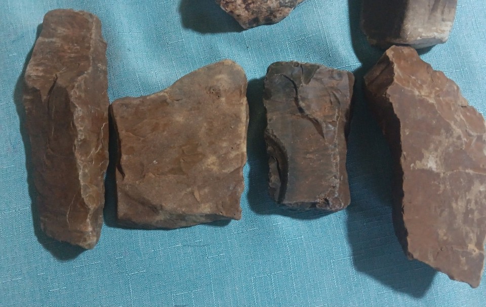 20 LBS ( 3"- 6" L) TN Piney River & Creek Chert Rocks Knapping Capping ...