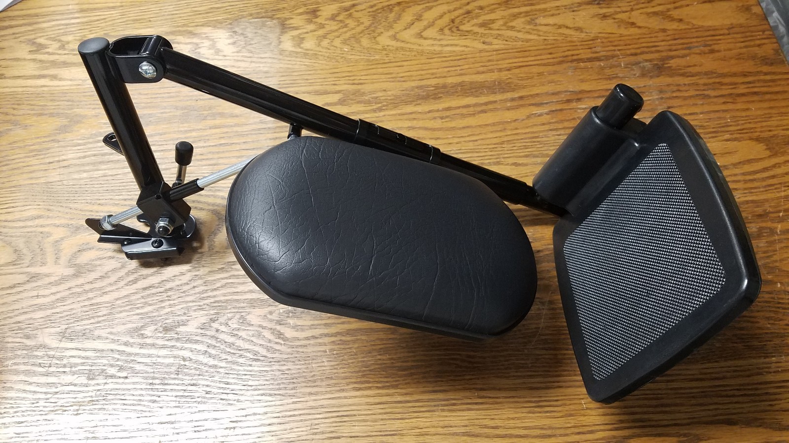 BRODA Seating Standard & Elevating Swing Away Footrest Pairs F-SW & F ...