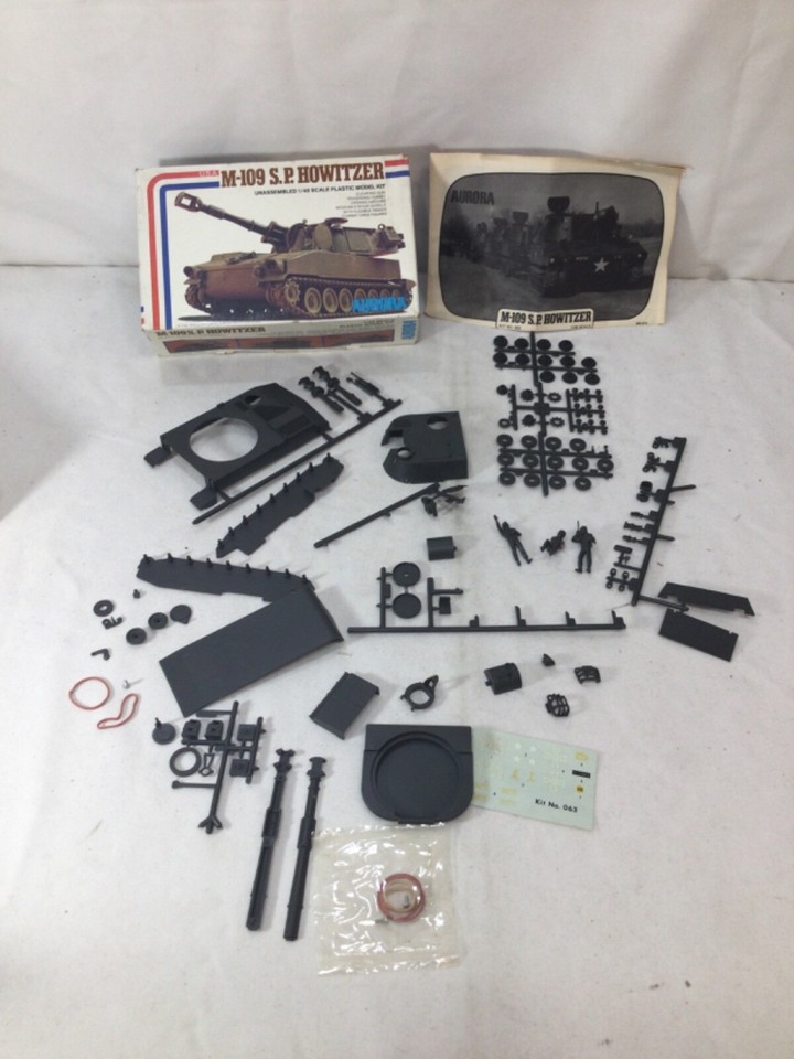 1976 Aurora US Army M-109 SP Howitzer Tank Artillery Model Kit 1:48 ...