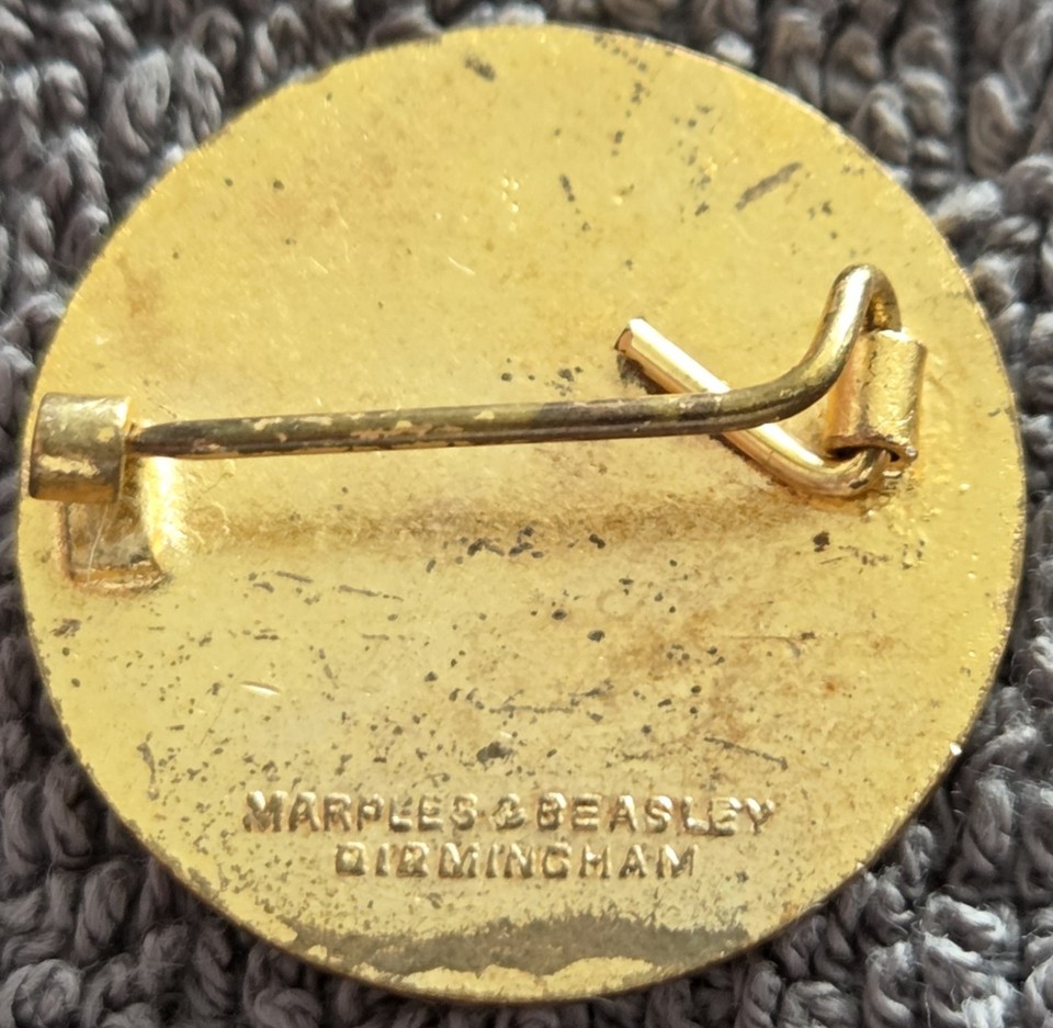 Chelsea FC Badge - VINTAGE CHELSEA CREST BADGE - MARPLES & BEASLEY ...