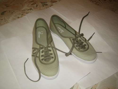 Ladies pumps ‘ FRED PERRY ‘ – size 6 – green – good condition | eBay UK