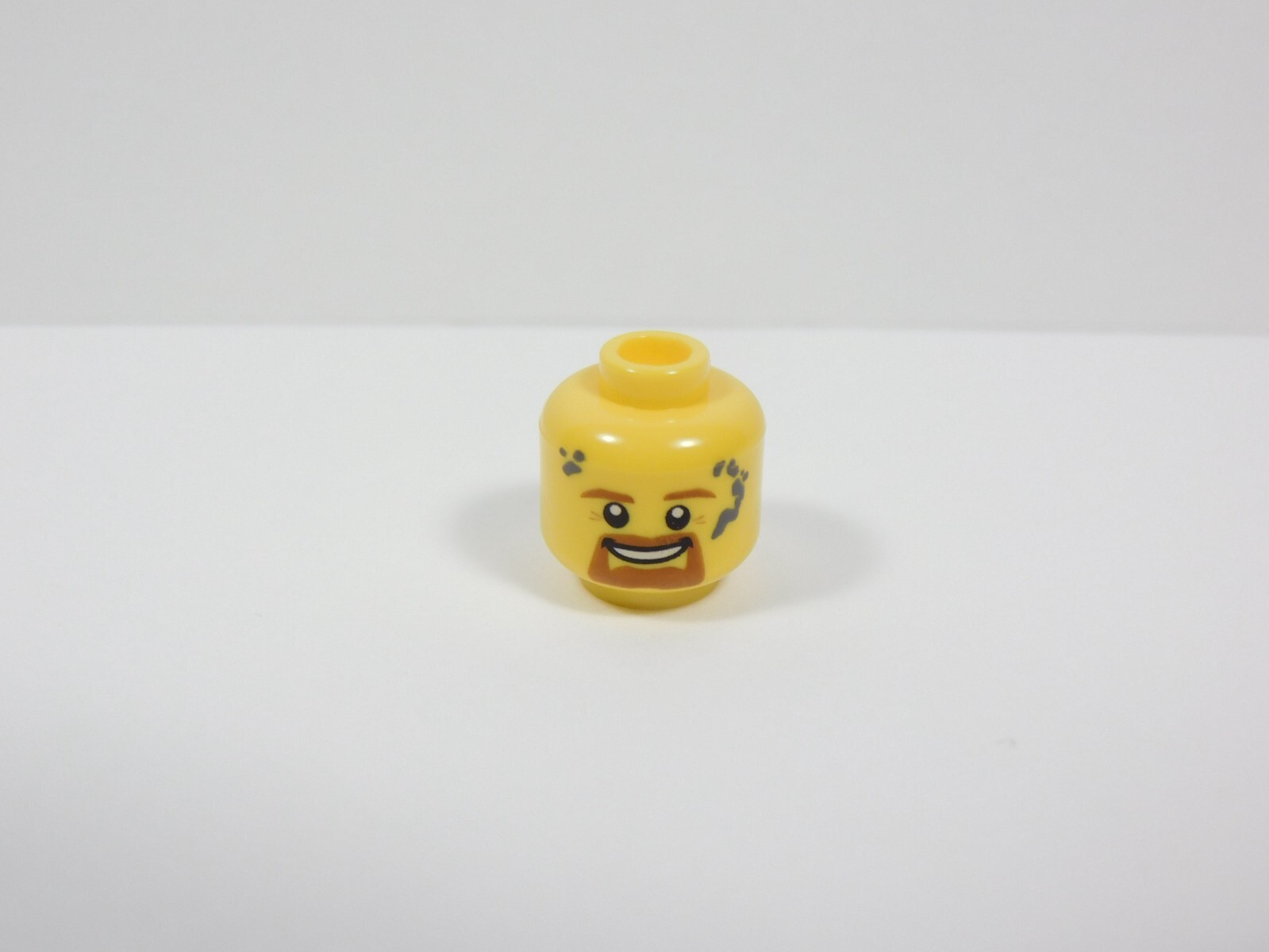 LEGO Yellow Male Boy Goatee Mustache w/ Grease Dirt on Face Minifig F12 ...