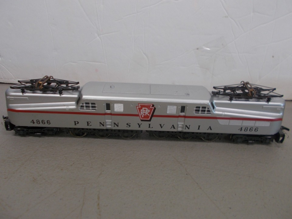 AHM / RIVAROSSI ~ PENNSYLVANIA (SILVER) GG1 POWERED LOCOMOTIVE # 4866 ...