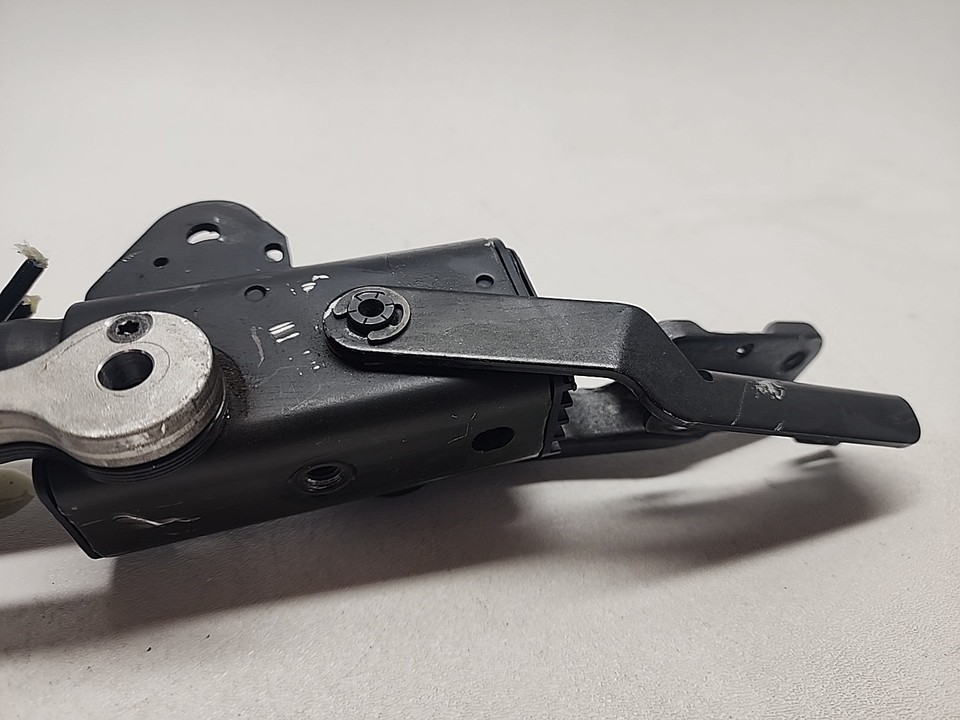 03-08 BMW Z4 CONVERTIBLE Right TOP HYDRAULIC LIFT CYLINDER PR365 ...