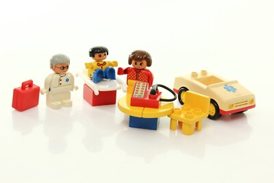 Lego DUPLO Town Hospital Set 2680 Doctor's Surgery vintage rare 1994 ...