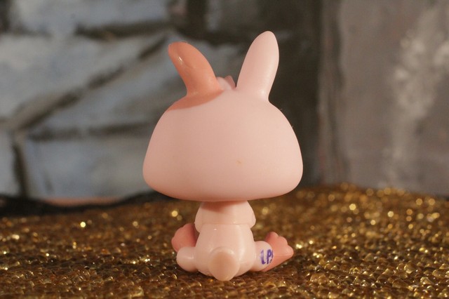 2007 Hasbro Littlest Pet Shop LPS Pink Bunny Rabbit #1366 for sale ...
