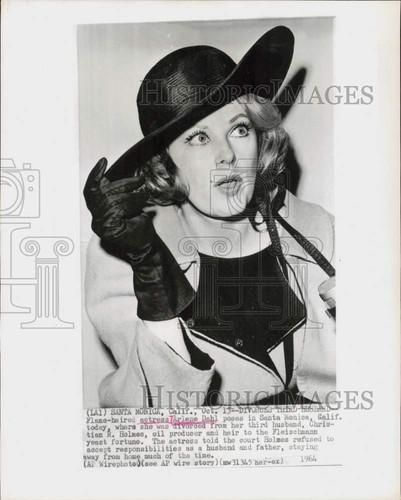 1964 Press Photo Actress Arlene Dahl poses in Santa Monica, California ...