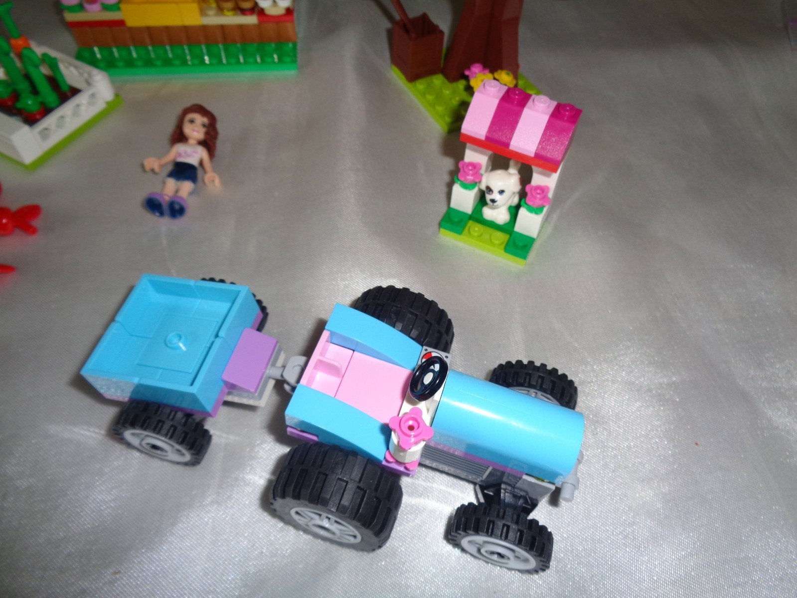 Lego 41026 Friends Sunshine Harvest Complete Set With Minifigure Manual ...