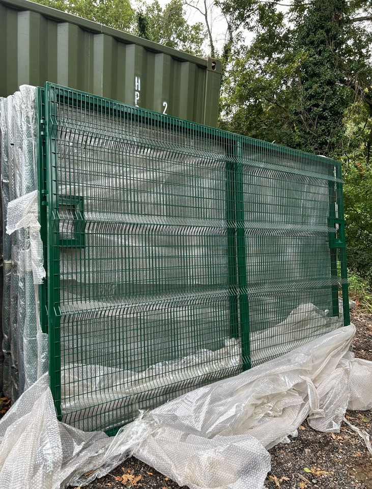 BRAND NEW - V Mesh Security Yard Site Gates - Double Vehicle Driveway ...