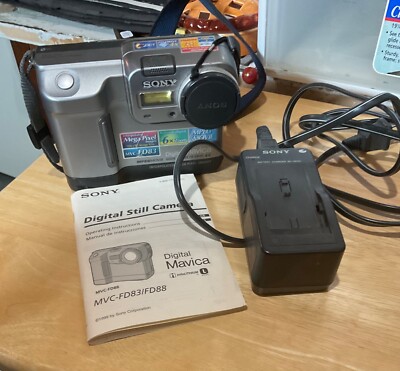 Sony Mavica MVC-FD83 0.9MP Digital Camera - Silver (MVCFD83), Strap ...