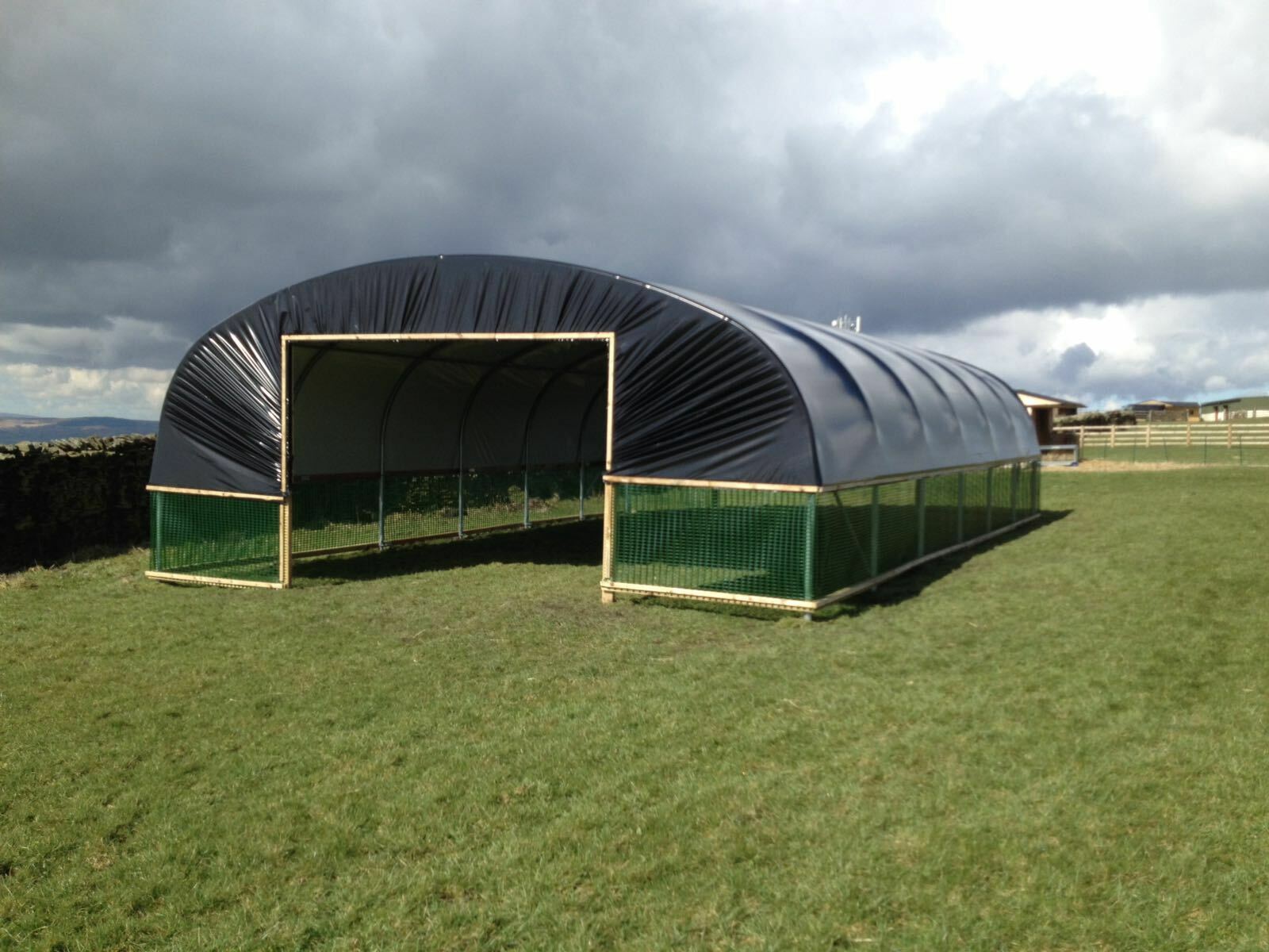 Livestock Shelter Sheep House Polytunnel Field Barn – 21ft Wide Sheep ...