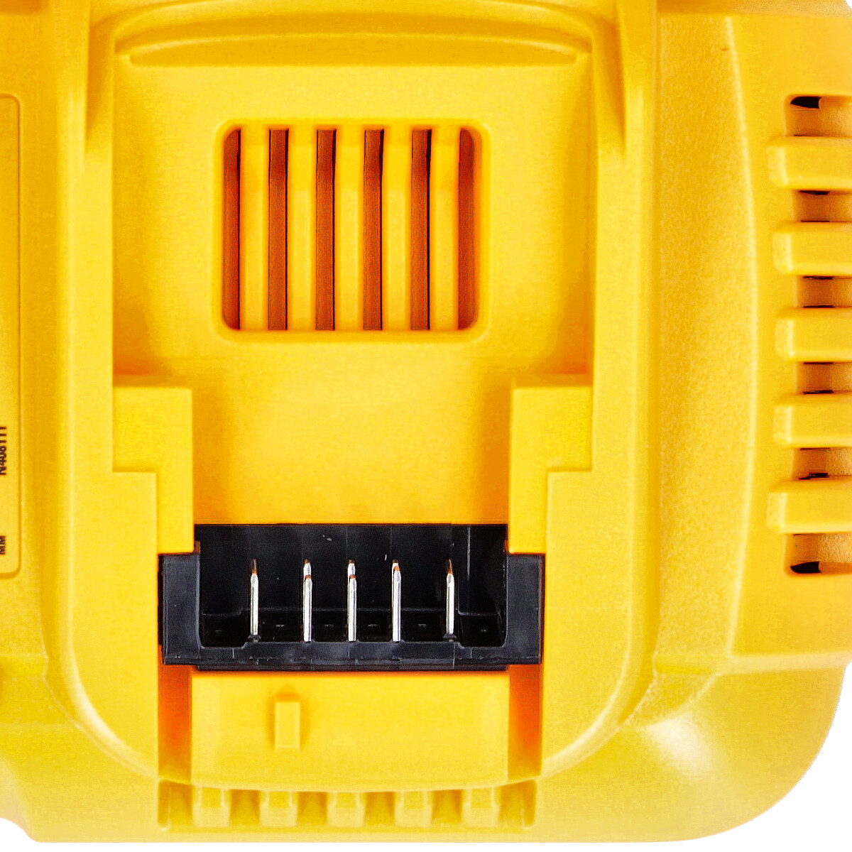 Dewalt DCB118-GB 18v / 54v XR FLEXVOLT Intelligent Fast Battery Charger ...