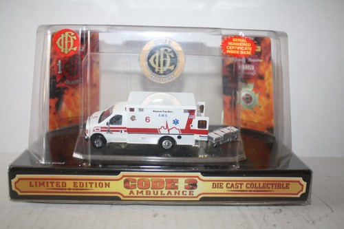 CODE 3 CHICAGO FIRE DEPT. EMS #6 AMBULANCE DIECAST-1/64-NICE-WHITE ...