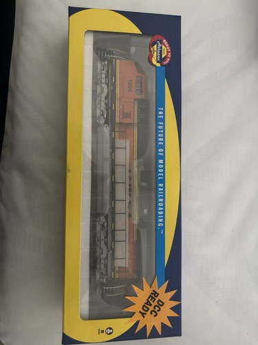HO Scale Athearn 29239 BNSF Dash 9-44 Engine #1096 DCC ready | eBay