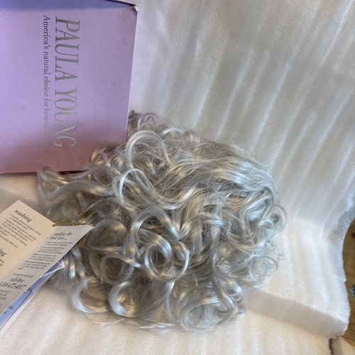 Paula Young Silvery Curly Mid length Curly Combs Color 60 A3334. Boxed ...