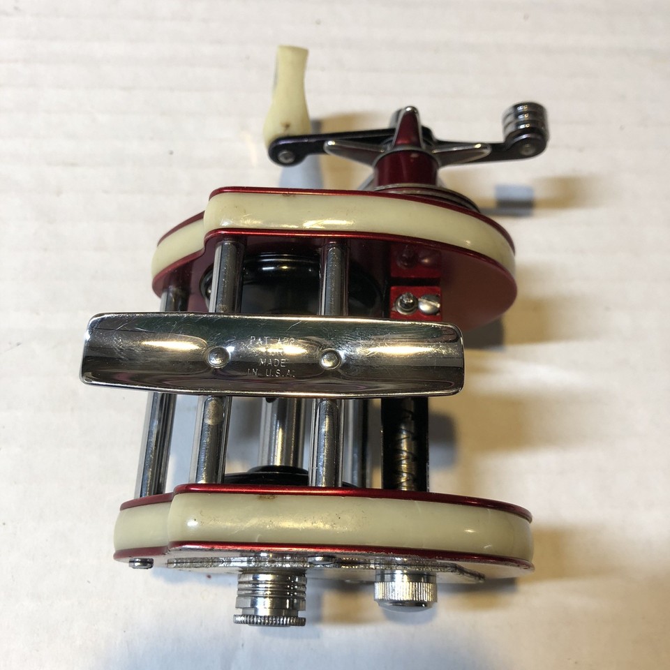 Vtg Bronson Invader 26 Baitcaster Fishing Reel Red & Cream Colored FIS ...