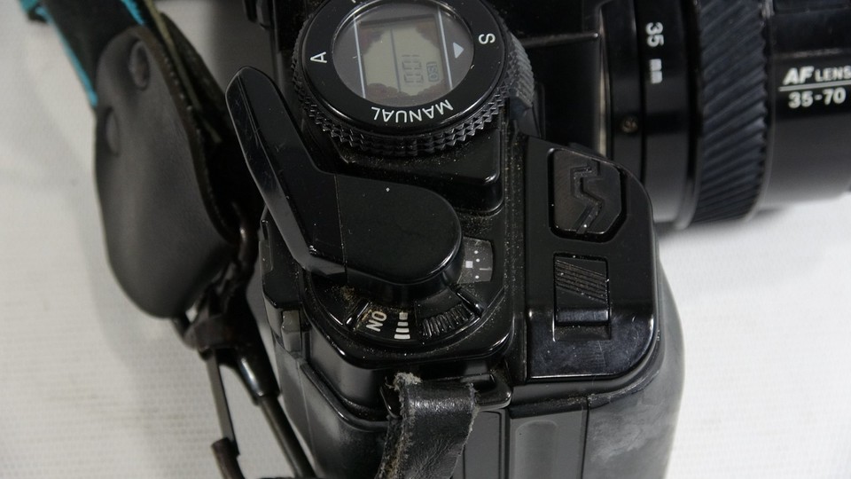 Minolta MAXXUM 9000 35mm Camera - Lens - Flash -Motor Drive -Cokin ...