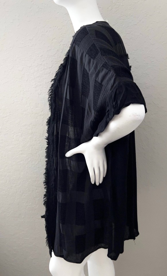 Umgee Textured Ruffle Trim Frayed Edge Kimono Jacket Black Plus XL/1XL ...