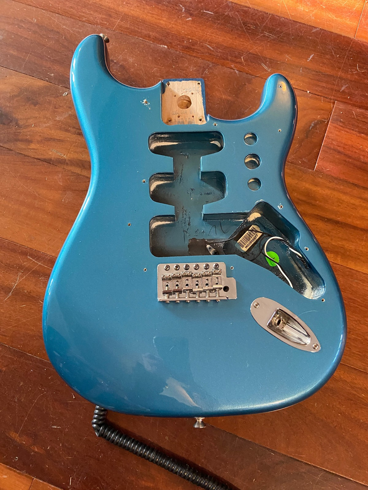 2009 MIM Fender Lake Placid Blue Standard Strat Stratocaster Alder Body ...