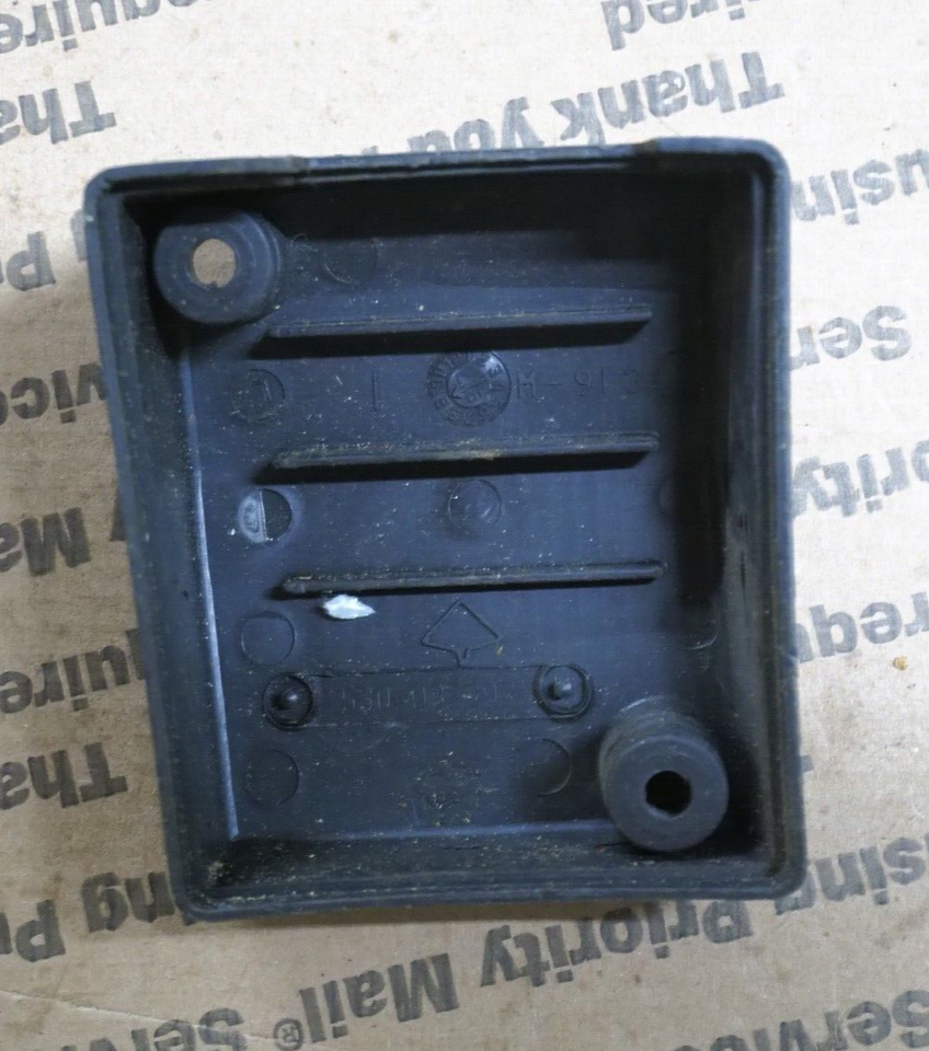 POULAN / Craftsman TRIMMER AIR FILTER COVER ( corner holes) Used BX183 ...