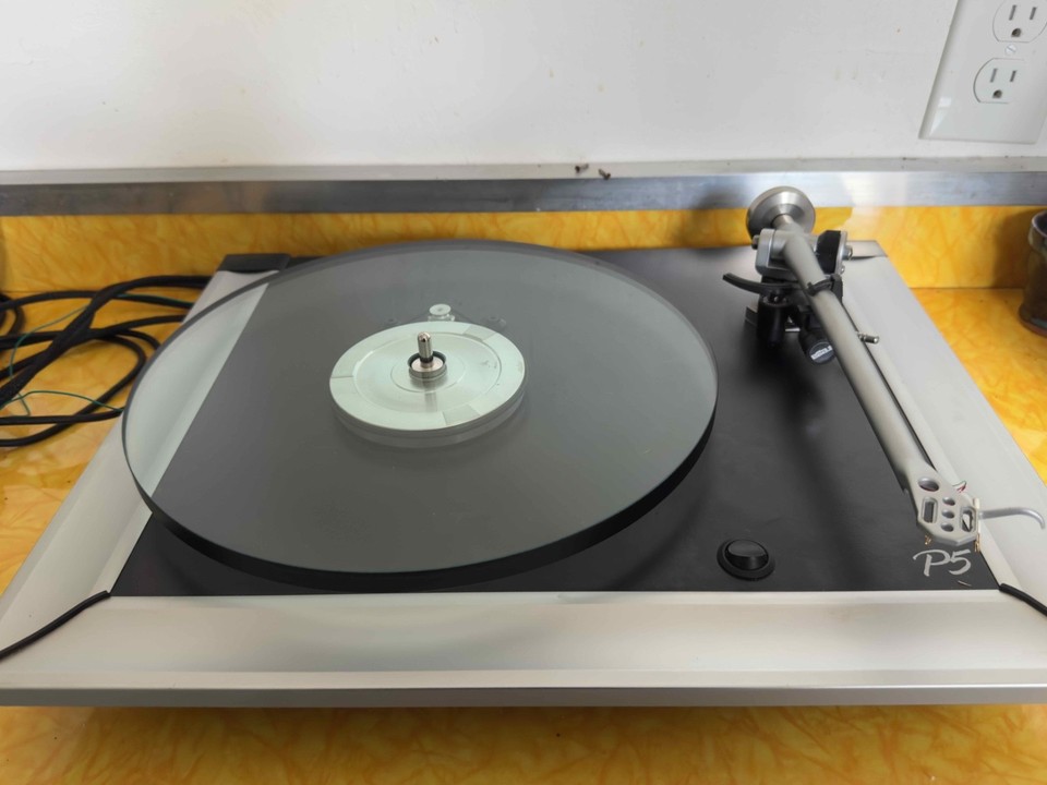 REGA P5, RB700, GrooveTracer sub platter, Cardas ReWire, Original Owner ...
