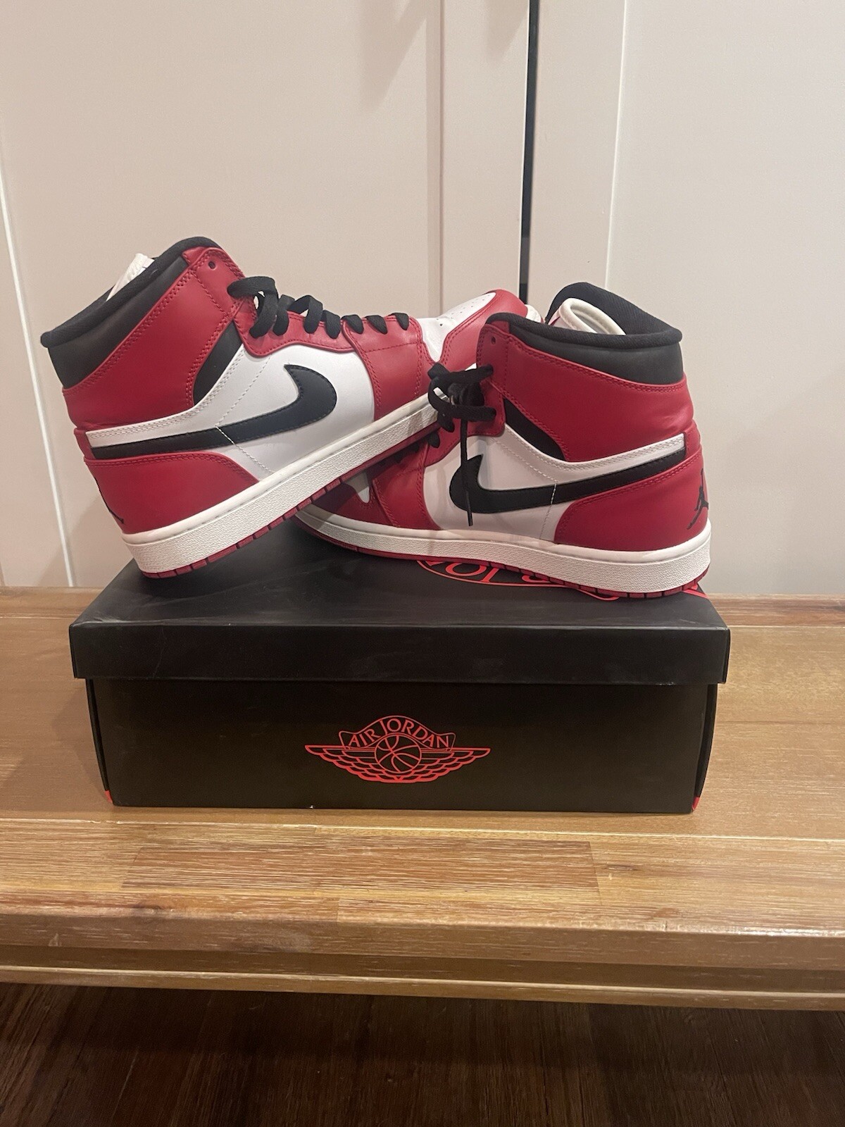 Nike Air Jordan 1 Retro 1 High Chicago 884751708763| eBay