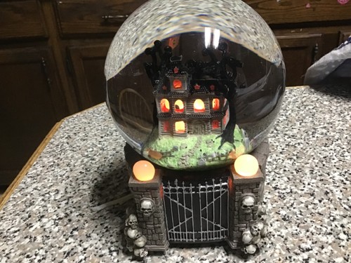 Haunted House Snow Globe | eBay
