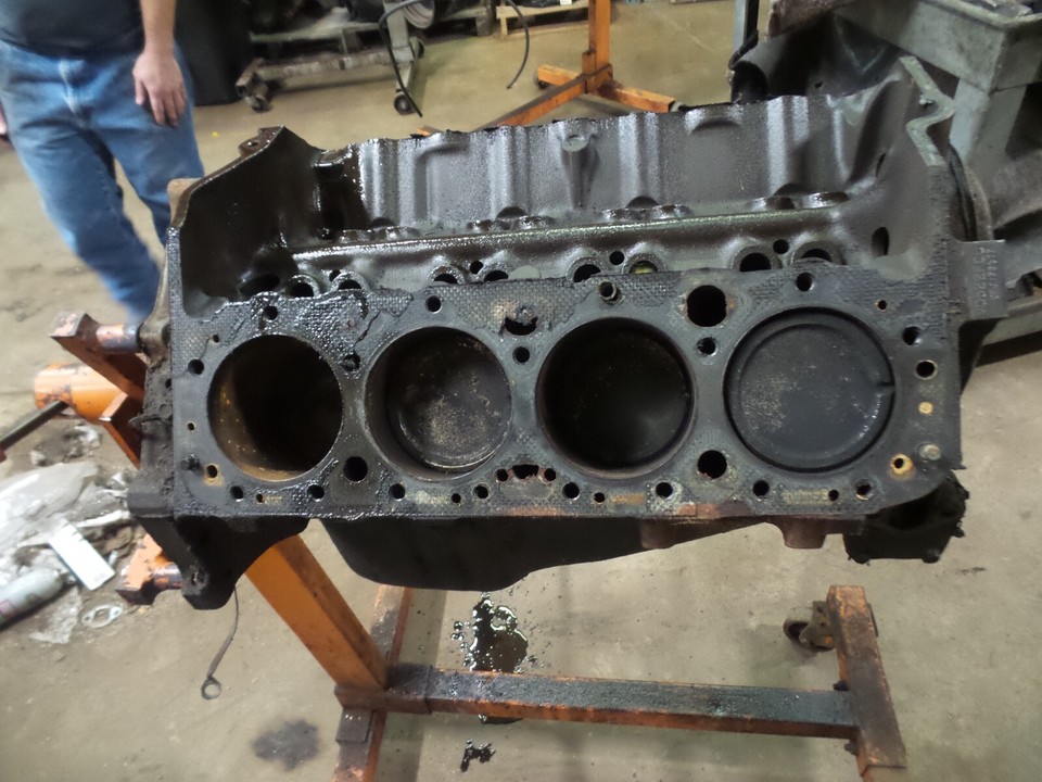 1985 SBC V8 305 SMALL BLOCK CHEVY ENGINE MOTOR 2 BOLT MAIN 14010201 | eBay