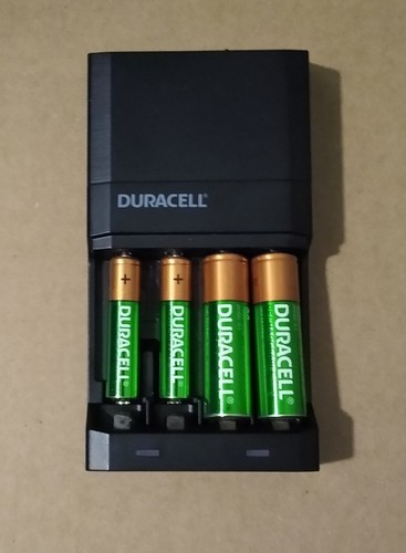 Duracell NiMH CLASS 2 Battery Charger AA/AAA Model CEF27NA3 Batteries ...