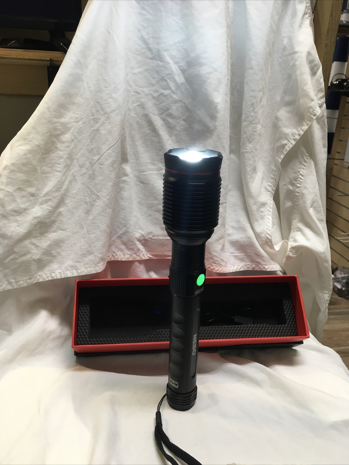 NEBO 6822 Redline 6K Waterproof Rechargeable 6000 Lumens Flashlight | eBay