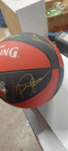 Spalding Basketball Signed By Michael Jordan Scottie Pippin Horace ...