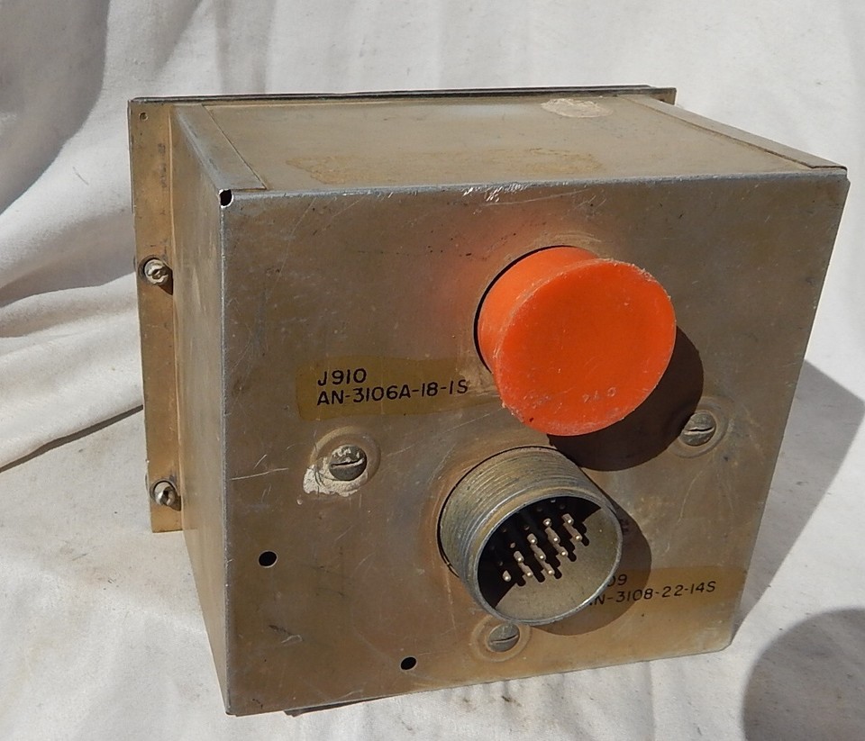 USN USMC USAF US Army Pilot's UHF Radio Control Panel Type C-1057A/ARC ...