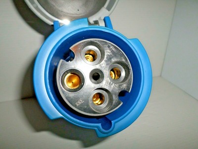 Connectors, Plugs & Sockets - 100 Amp Connector