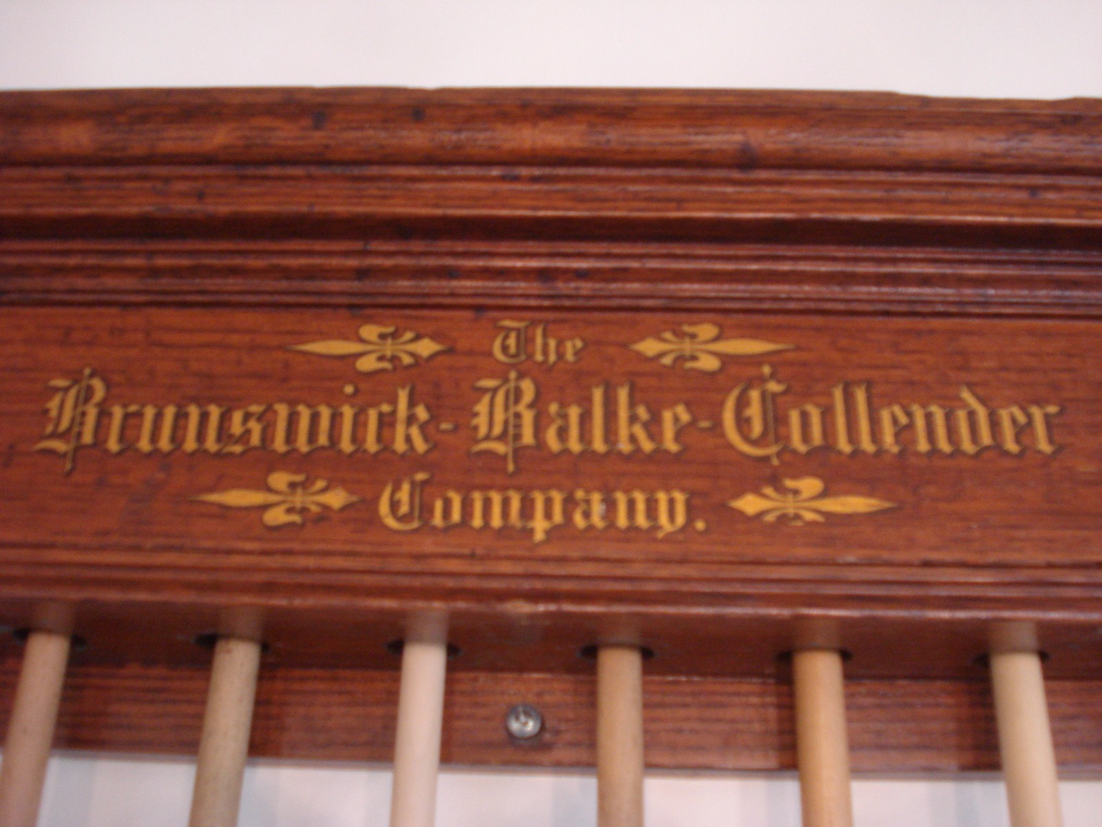 Brunswick Antique 9' foot Pool Table & Accessories George Fett Sniffy ...