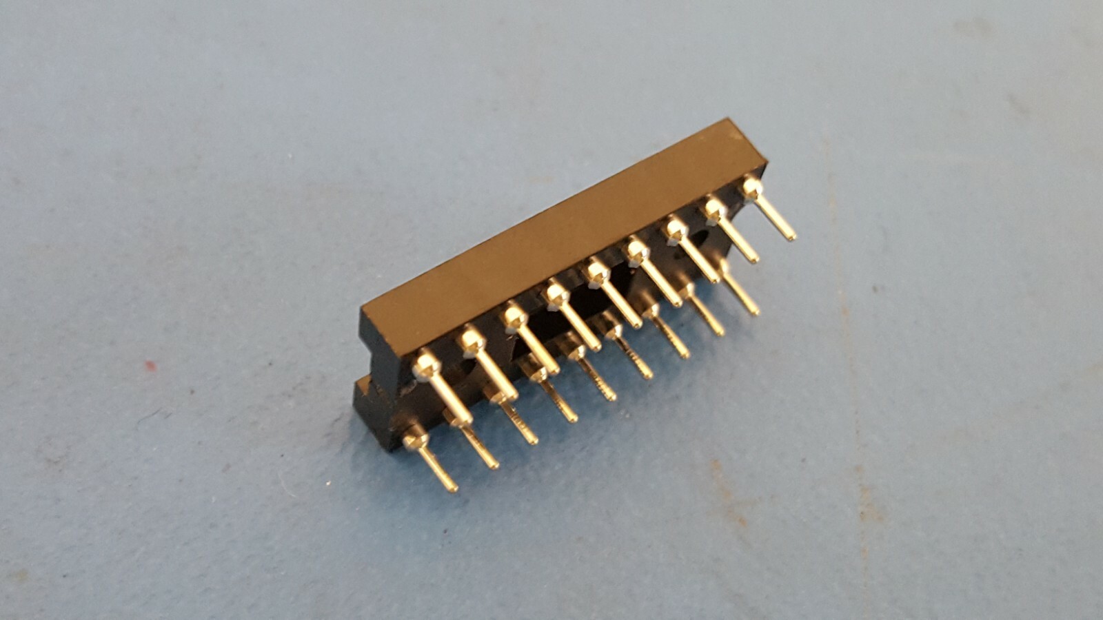 IC SOCKET 18 PIN DIP SOCKET RN 0.300 Mil Screw Machine Gold Through ...